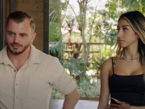 90 Day Fiancé: Debby Breaks Down as Mido Explodes in Shocking Fight ...